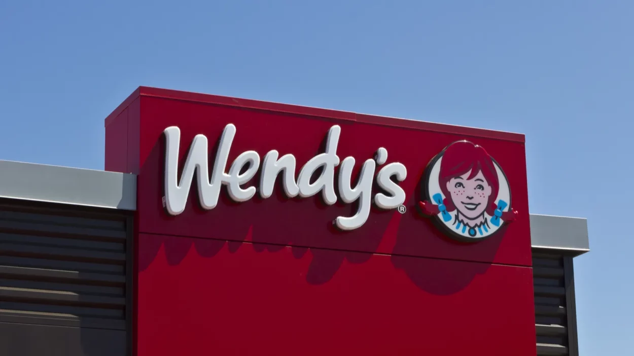 Wendy’s plans to shut down hundreds of locations in 2026 – Yum Fryer