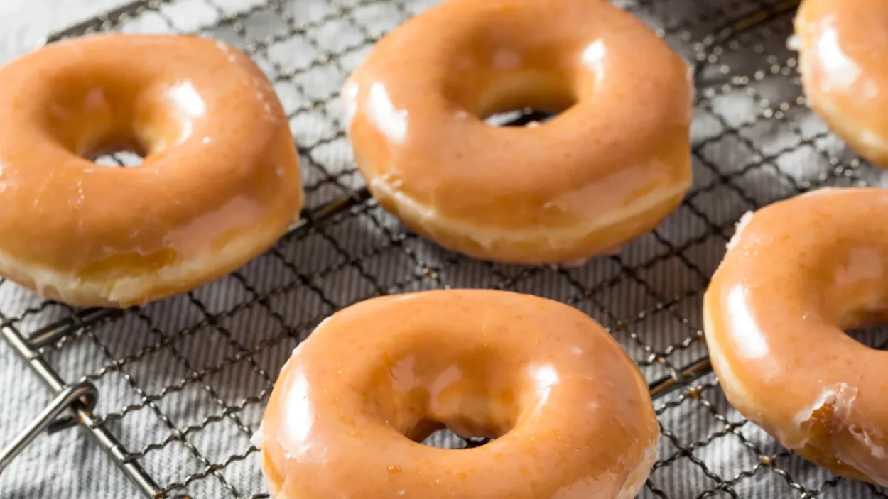 The donut making secrets home bakers wish they knew sooner – Yum Fryer